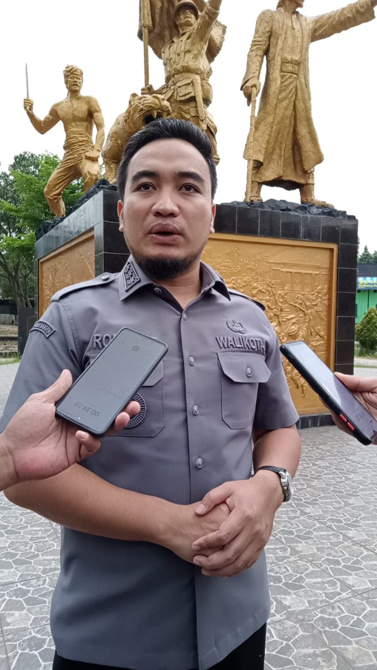 Walikota Robinsar Dukung Pembangunan “Monumen Pers Siber” Di Cilegon ...